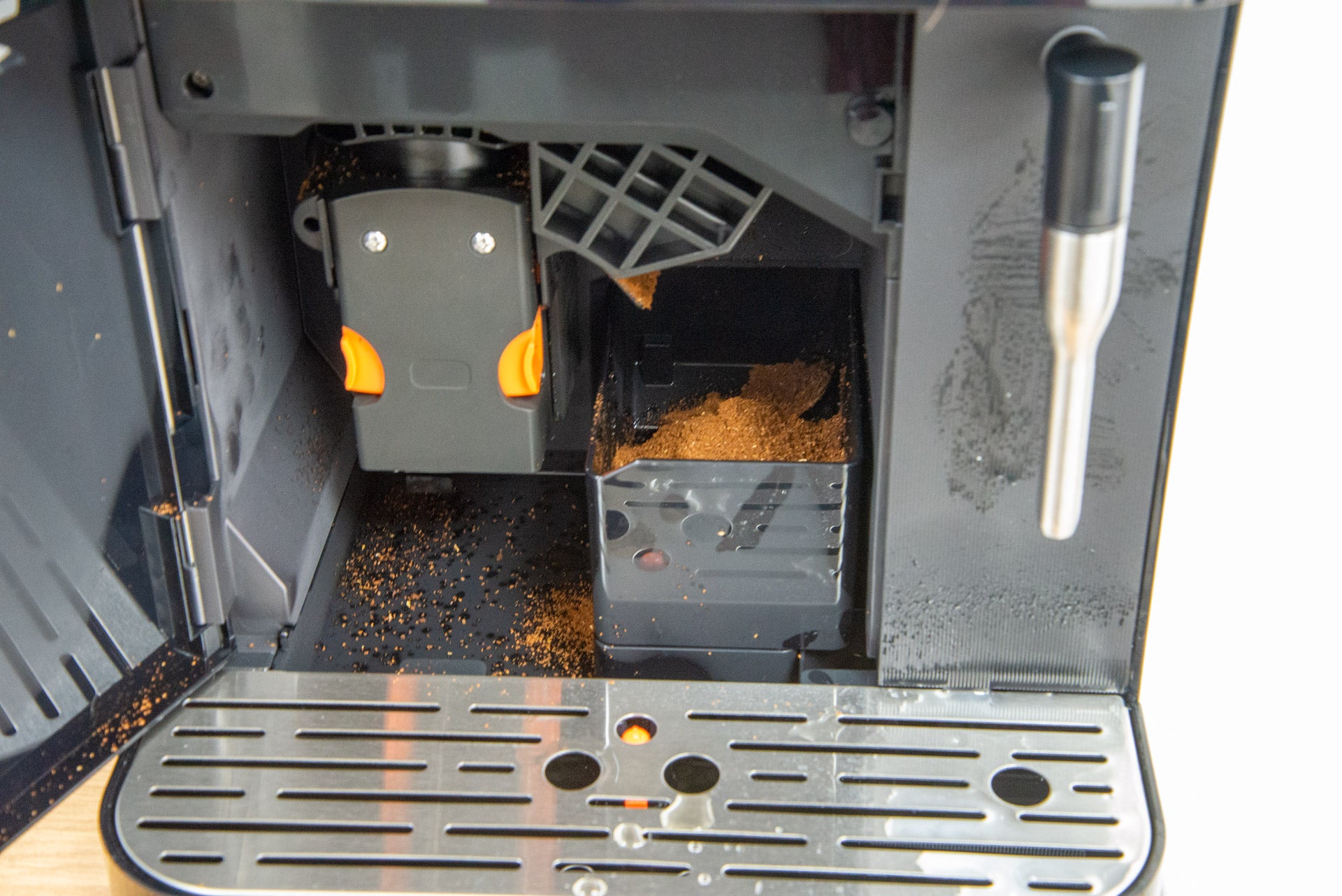 Examen de la machine à café Beko CaffeExperto Bean To Cup - ThemeLocal ...