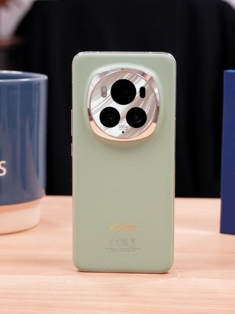 Honor Magic 6 Pro vs iPhone 15 Pro Max : comment les téléphones se ...