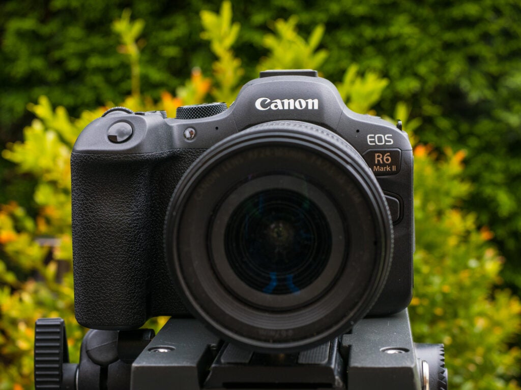 Nikon Z6 III vs Canon R6 II : quel appareil photo est le meilleur ...