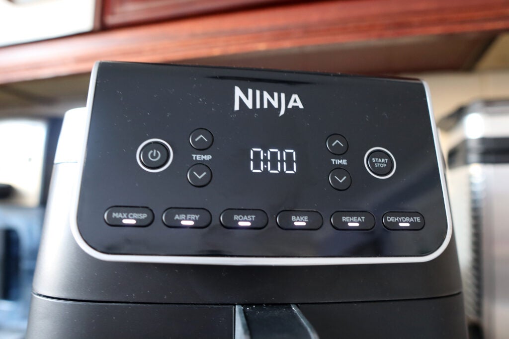 Test de la friteuse à air Ninja Max Pro 6,2 L AF180UK - ThemeLocal ...